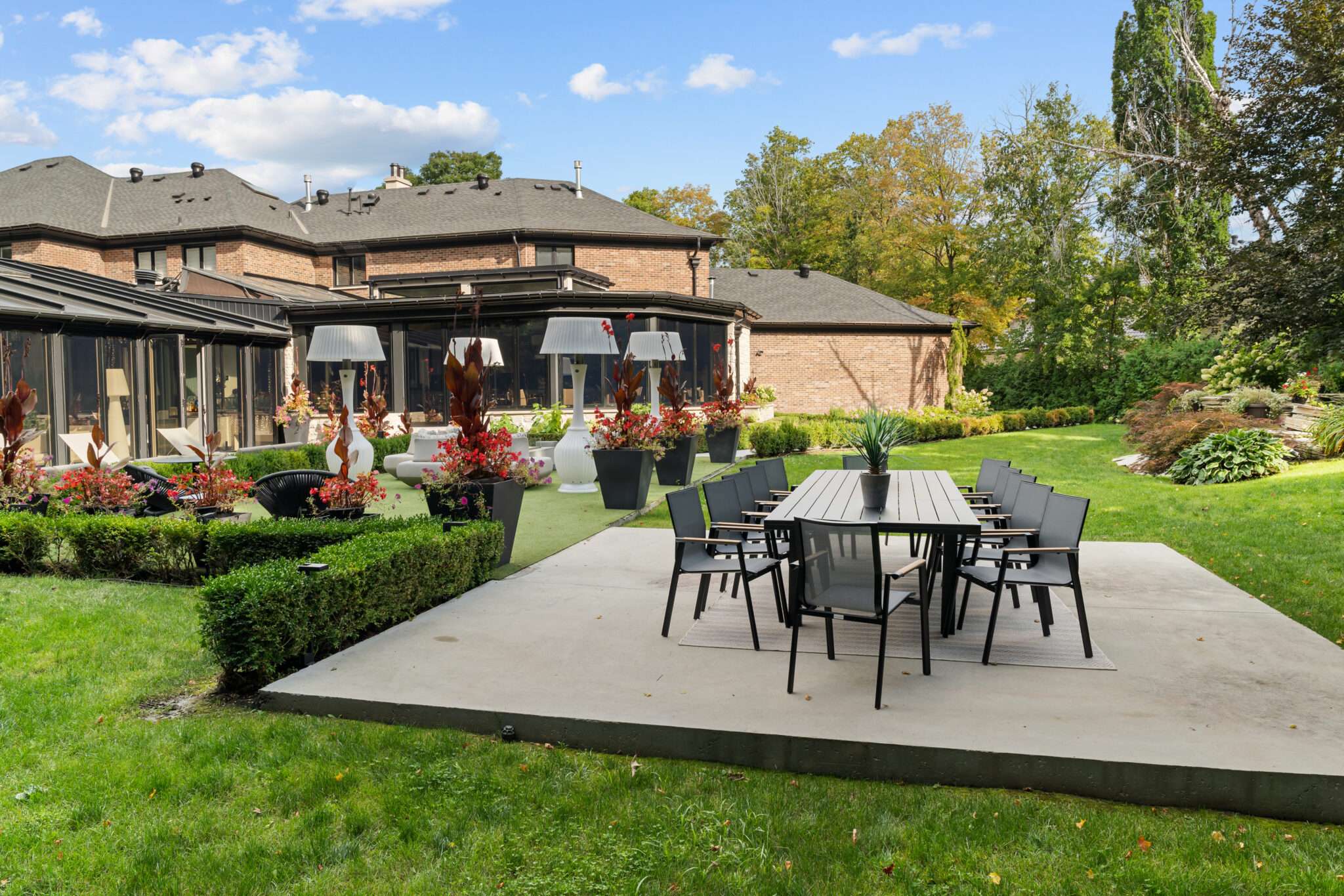 Magic Outdoor Extension Dining Table