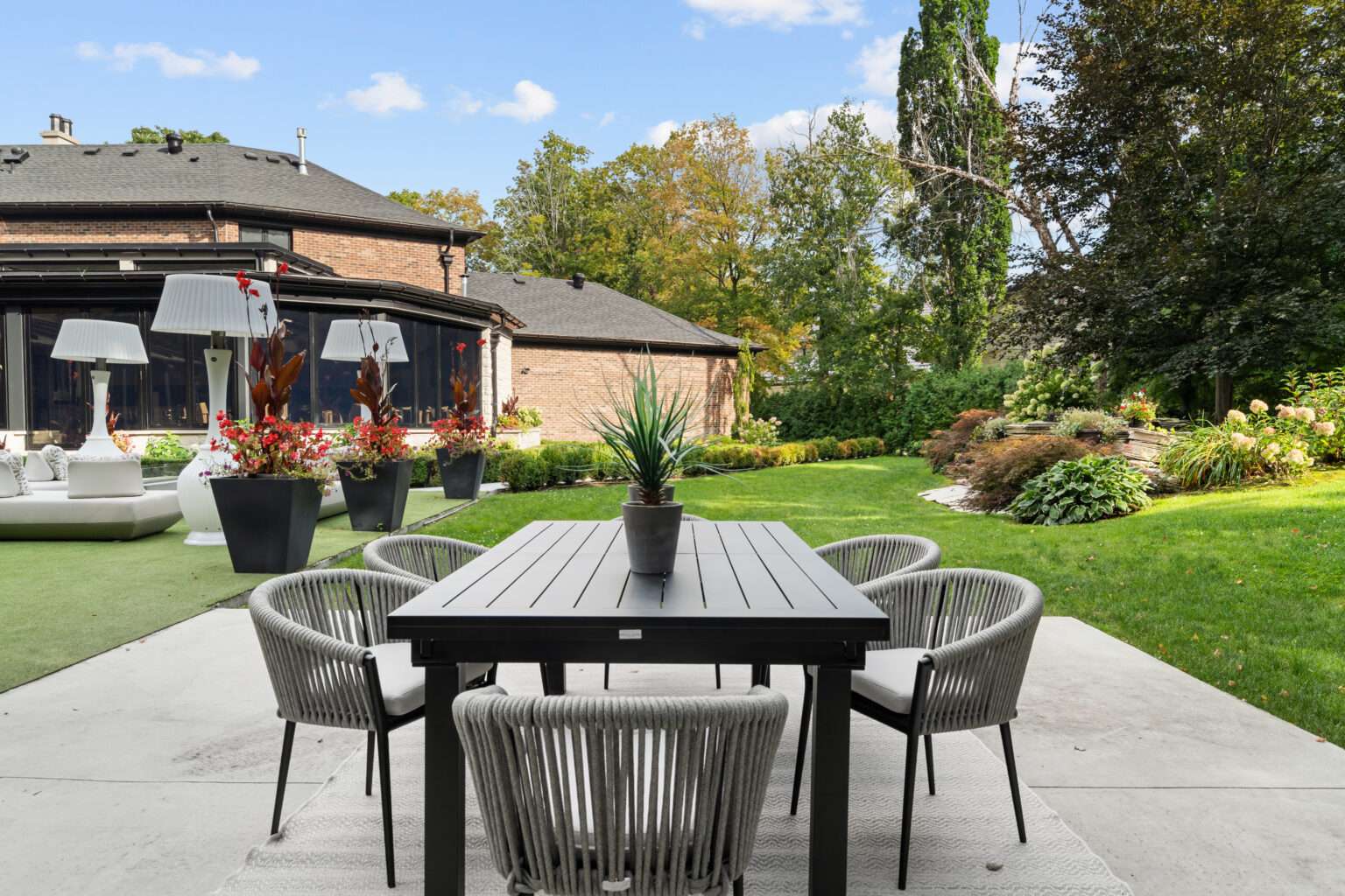 Magic Outdoor Extension Dining Table